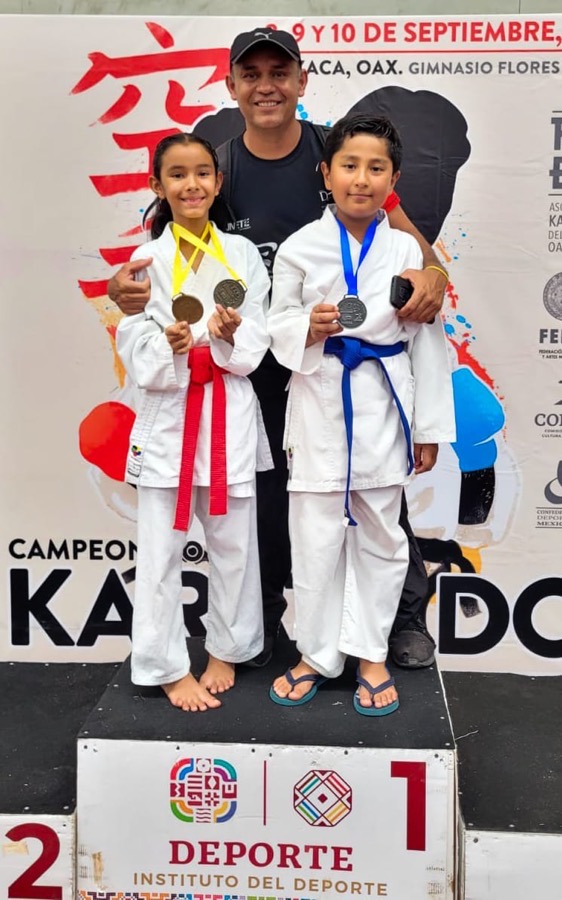 Guerrero en lo más alto del pódium Nacional en Karate-Do